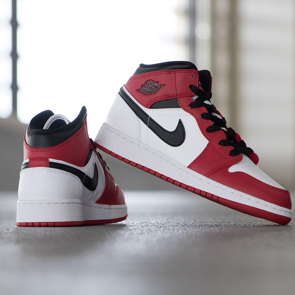 aj1mid为什么便宜,aj1d为什么很少人穿,为什么d不算aj_大山谷图库