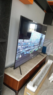 海信75e8g安装,海信电视原装底座安装,海信电视底座安装_大山谷图库