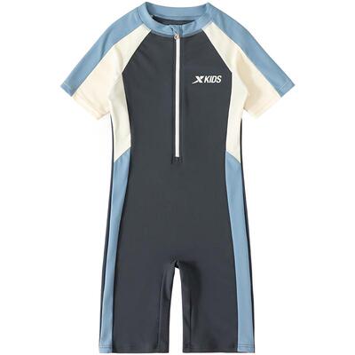 特步男童泳衣玩水竞速两不误