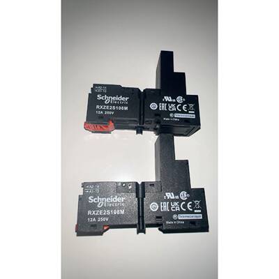 【请询价】中间继电器RXZE2S108M12A250V带底