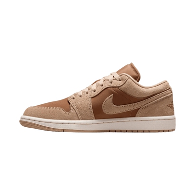 滔搏丨NIKE耐克女子AIR JORDAN 1复古篮球鞋刺绣板鞋DC0774-205