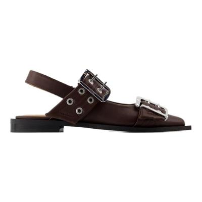 Ganni Feminine Buckle  植鞣皮芭蕾舞鞋
