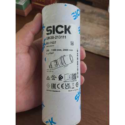 议价SICK超声波传感器 UM30-213111