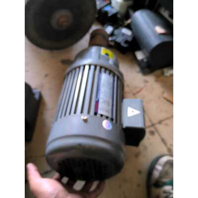 议价广东永坤YONGKUN三相异步电机，型号CH28-1.5HP