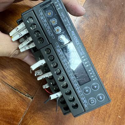 基恩士KV-RC4AD，原装。功能完好。24V DC