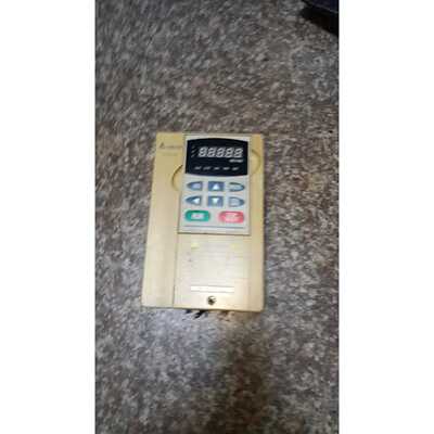询价下单台达变频器VFD-01543A拆机件，功能完好，成色如图。实