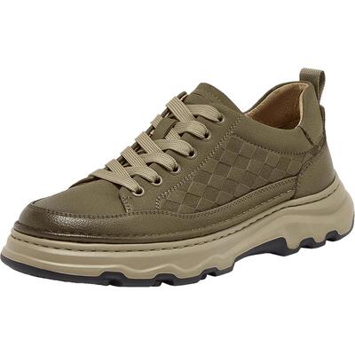 百思图新款时尚男士板鞋