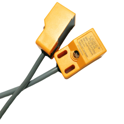 leike方形常开接近开关三线24v