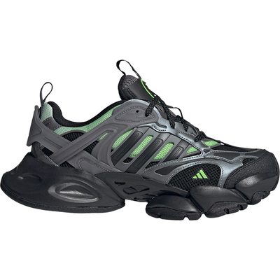 阿迪达斯透气跑步鞋男女款