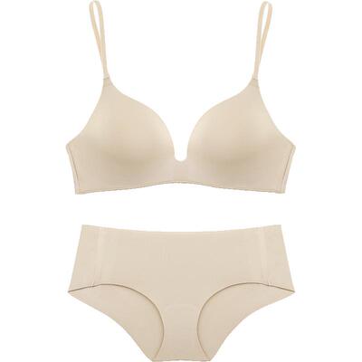 穿搭时髦无痕隐形聚拢蜜桃胸内衣