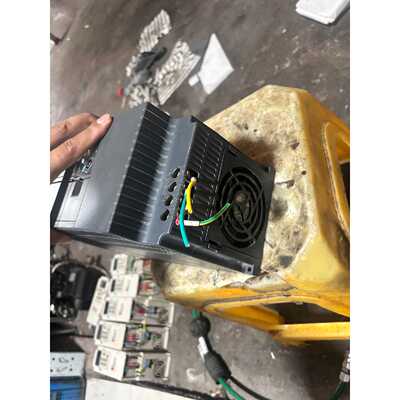议价众辰变频器7.5kw众辰Z24007R5G11P拆机一台维修