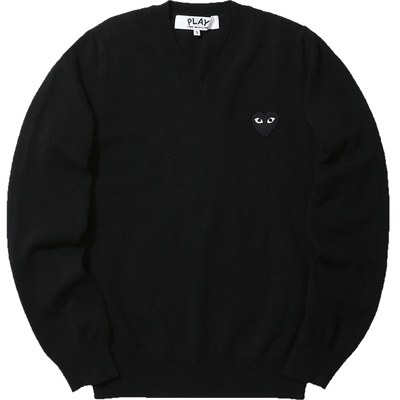 女装play爱心v领针织衫