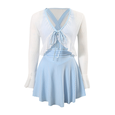 显白高级感温泉泳衣女两件套