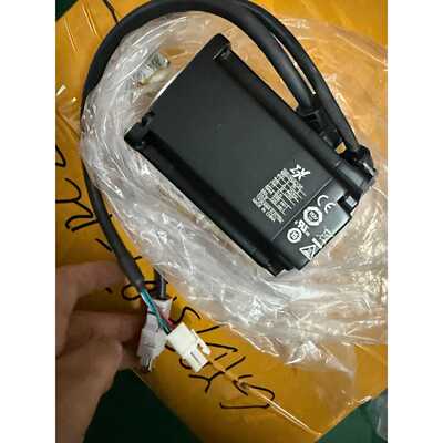 询价下单安川伺服驱动器，型号SGMXJ-04AUAC2-CM11，全