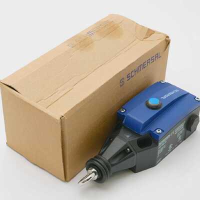 Schmersal ZQ 900-04 ZQ900-04 Cable Pull Switch -Unused/Origi