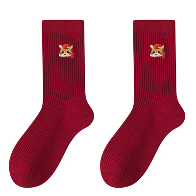 双针刺绣本命年红袜女2026马年