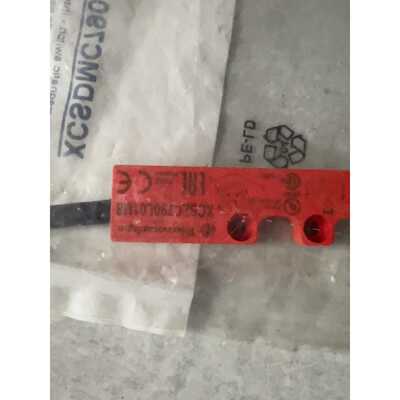 议价施耐德XCSDMC790L01M8安全门磁性开关门禁开关全维修
