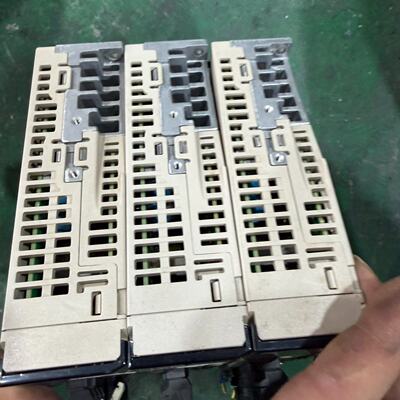 议价Yaskawa Drive Sgd7s1R6a00a002 Used Disassembled Excellen