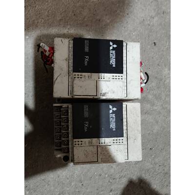 议价拆机三菱PLC FX3SA-10MR-CM。两台