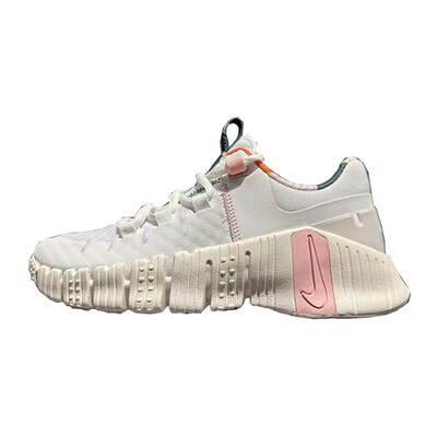 耐克女休闲运动跑步鞋