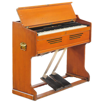 老式脚踏风琴花店摆设老钢琴老物
