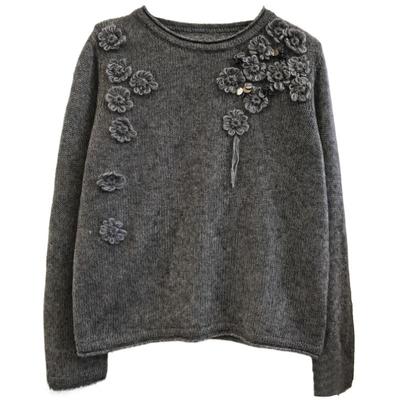 相对纶/重工珠片手工花超柔软羊毛羊绒圆领深灰大方得体好看毛衣