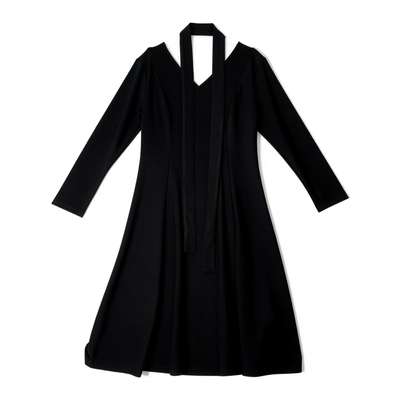 大码赫本风黑色连衣裙女春小个子