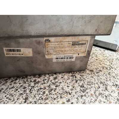 议价西威无齿轮专用变频器AVO3130XBLBR4变频器维修