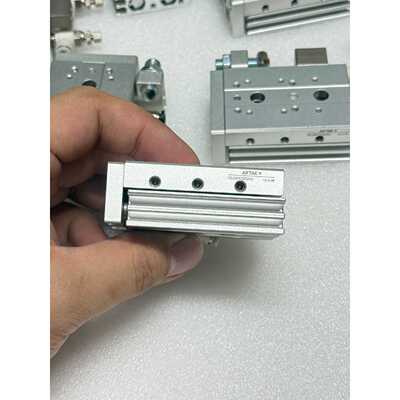 询价下单亚德客滑台气缸HLQ8X20SAS 原装正品，新款激光标，实