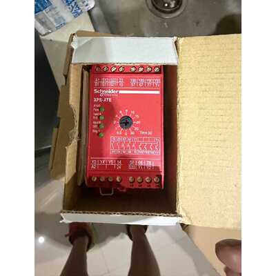 议价施耐德继电器XPSATE5110P新品原装现货维修