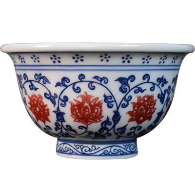 仿明永乐压手杯青花釉里红缠枝莲