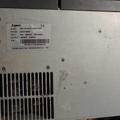 议价德瑞斯变频器DRSES1303T022G030P维修