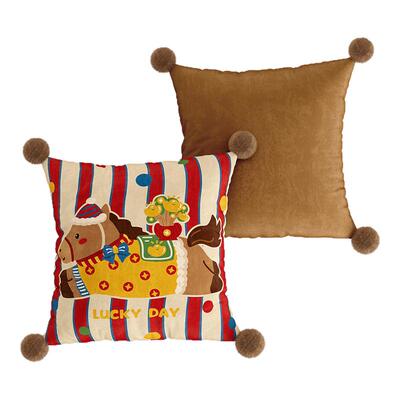 新款氛围小马抱枕卡通马年装饰枕