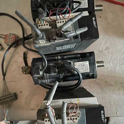 询价-伊莱斯驱动器ESDA-008AP，，成色如图。二套便