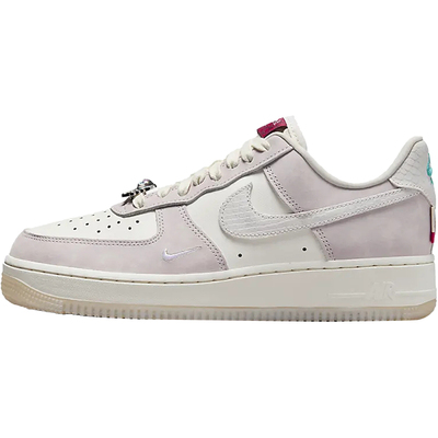Nike/耐克正品Air Force 1'07 LX女子空一号板鞋FZ5066-111