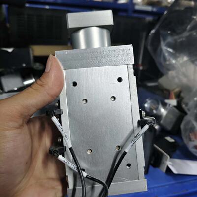 询价-AMAT精密线性执行器，型号0190-33877 REV 0