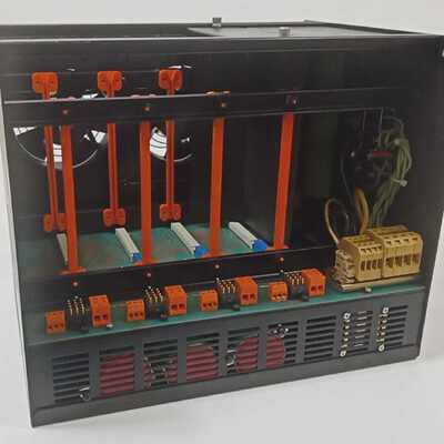 Elge AZMR4A Servocontroller Rack AZMR4A