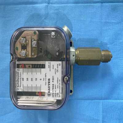 议价SAUTER压力传感器DFC17B98 F001压力开关压力传感器感测器