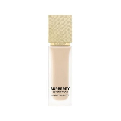 香港直邮BURBERRY巴宝莉风衣粉底液自然遮瑕效果均匀肤色30ml正品