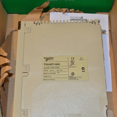 议价施耐德模块TSXP576634M全新以太网处理器