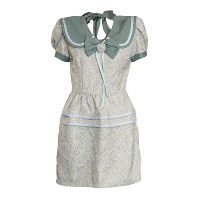 今日艺术家原创绿色娃娃领连衣裙