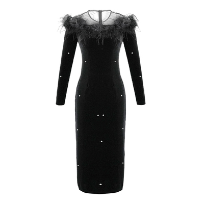 镂空圆领一字肩羽毛丝绒连衣裙