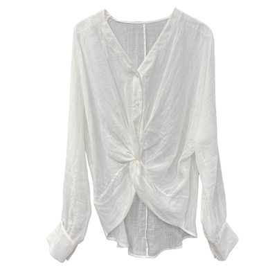 清爽苎麻不规则宽松扭花V领衬衫