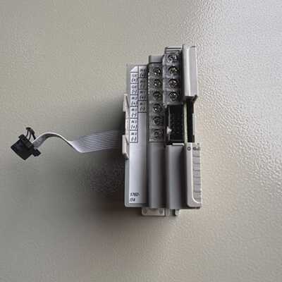 ALLEN-BRADLEY 1762-IT4 SER A MICROLOGIX 4 CHANNEL THEMOCOUPL