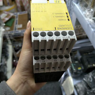 议价西门子安全继电器3TK2825-1BB40现货3TK2825-1BB40功能完好包