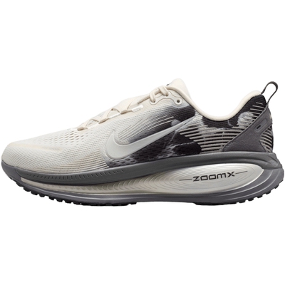 滔搏NIKE耐克女鞋W NIKE VOMERO 18 SE运动训练跑步鞋IF4463-002