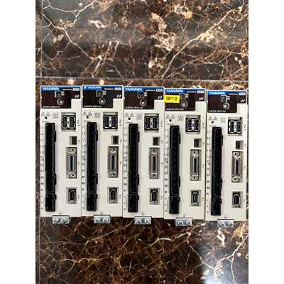 SGPMS2R5A10A安川450W伺服驱动器，议价商品