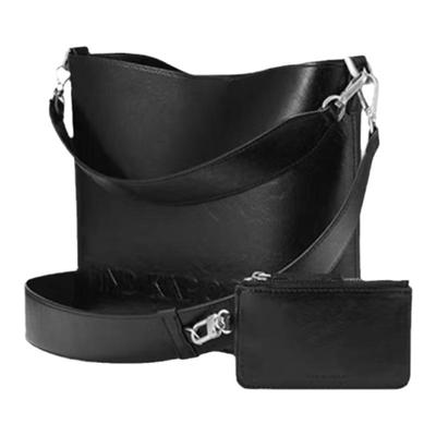 细腻软皮findkapoor邮差包通勤包