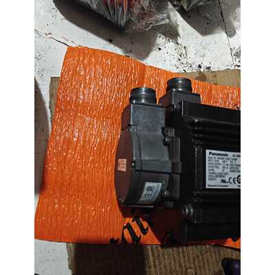 议价伺服电机 MGMF132L1G6M  现货包好 5.6公