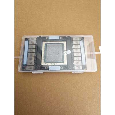 装V100 SXM2 塑料盒子